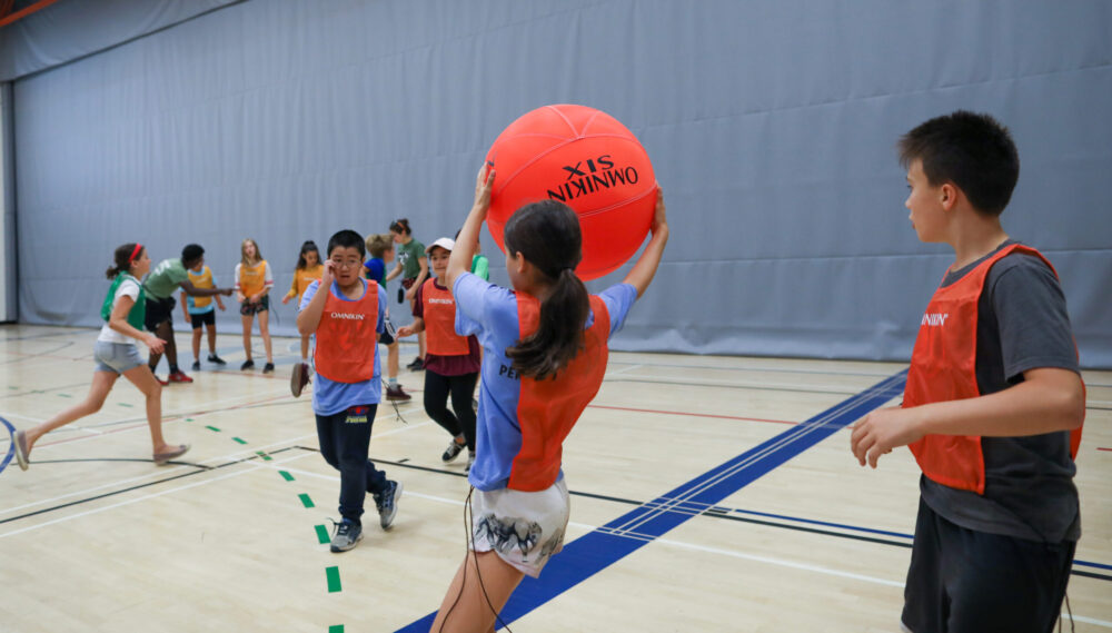 PE Game Idea 18 | Giant Basketball - Omnikin